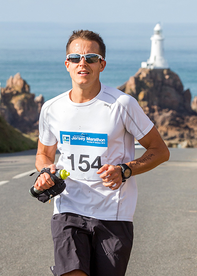 RUN THE STANDARD CHARTERED JERSEY MARATHON - Men's Running